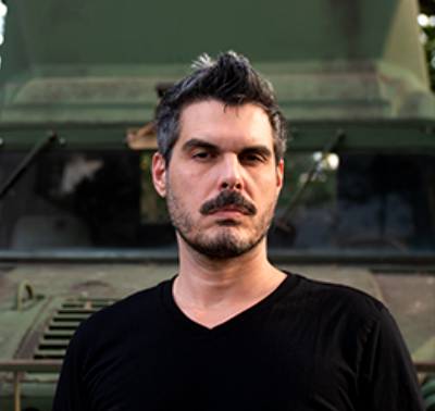 About us - Data geeks and car enthusiasts - CLASSIC.COM